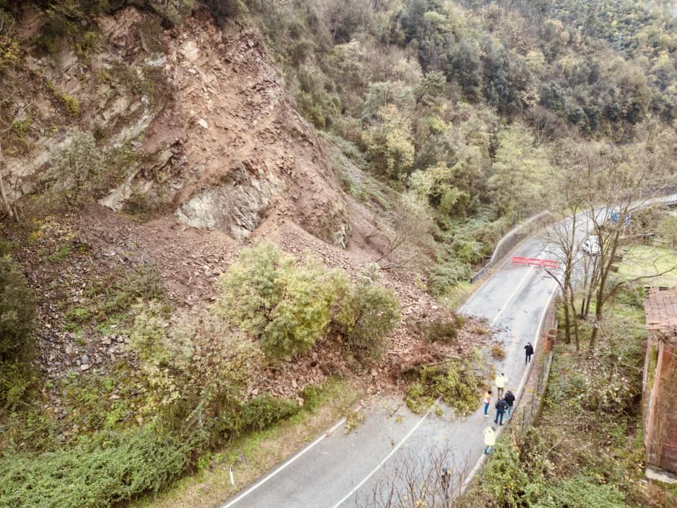 Massa Carrara, maltempo: chiusa per frana la statale della Cisa ad ...