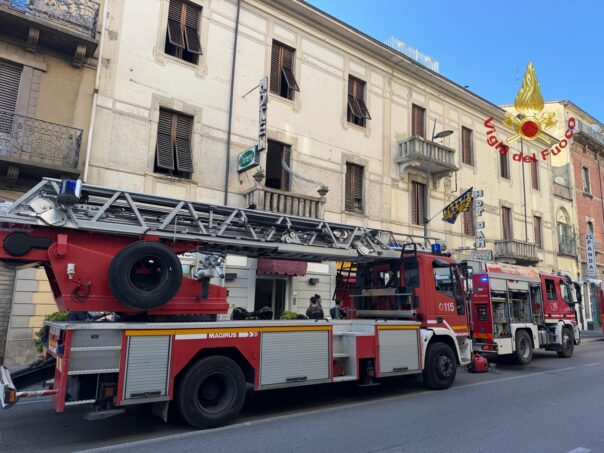 Arezzo: fiamme in un albergo, quattro persone intossicate. Ricoverate ...